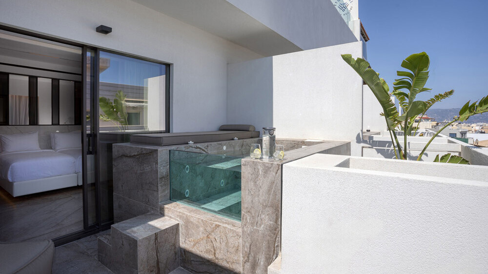 Ethereal White Resort 2025/2026 – Hotel