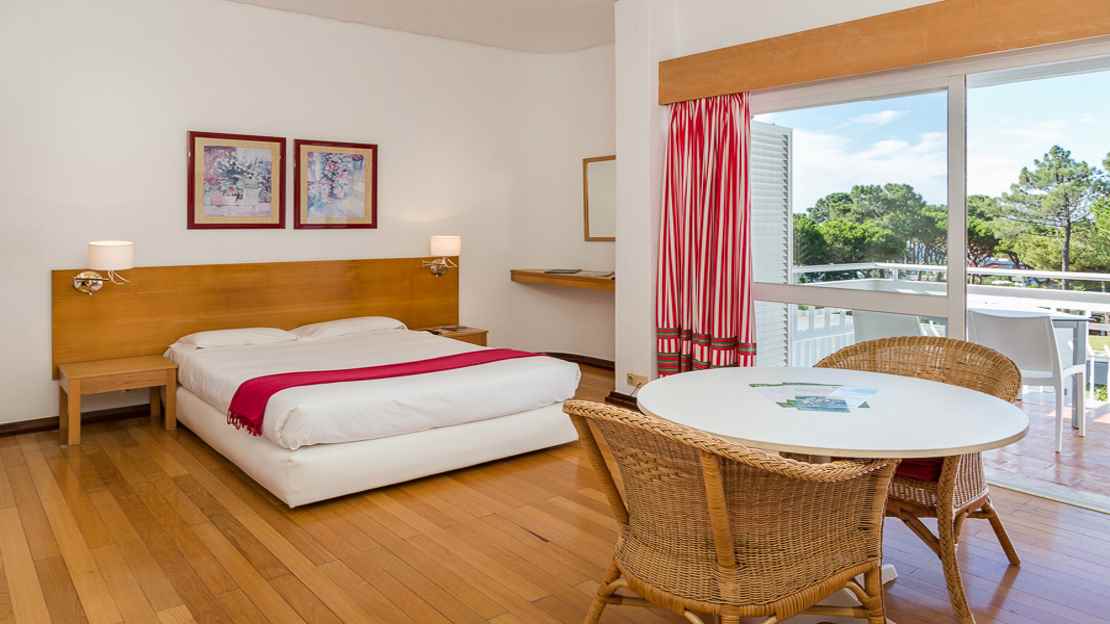 Pinhal da Marina, Algarve, Portugal getaways 2025/2026