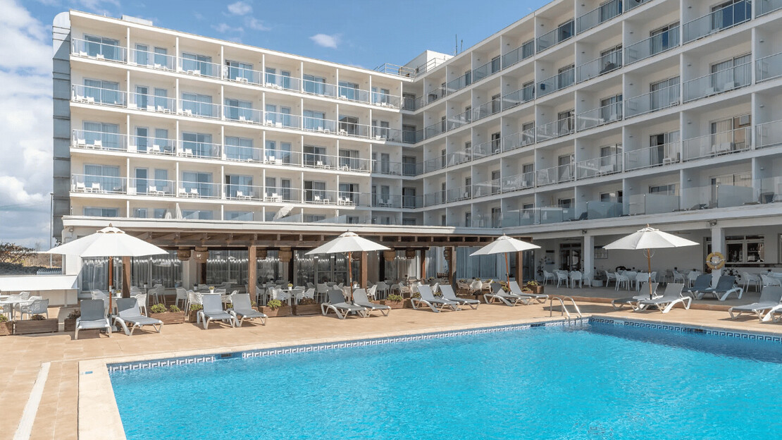 Alua Leo, Can Pastilla, Majorca, HolidayGems