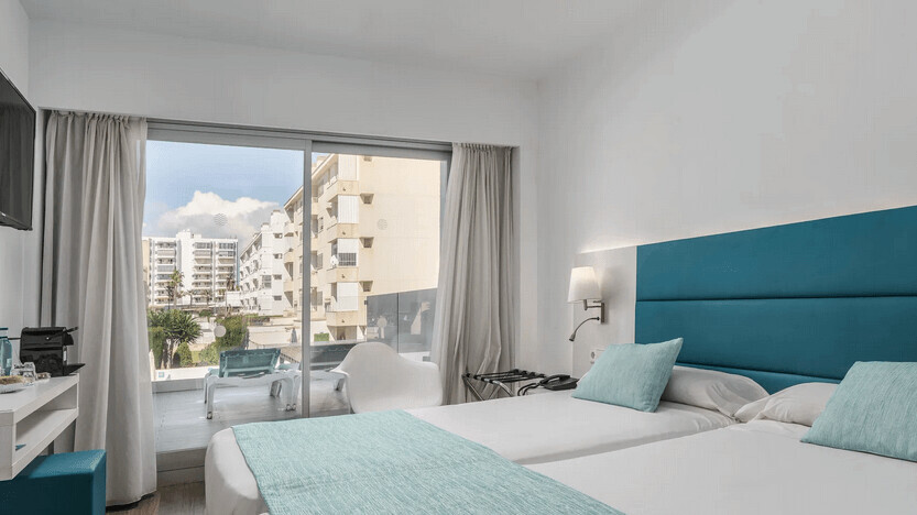 Alua Leo - C'an Pastilla, Majorca | HolidayGems