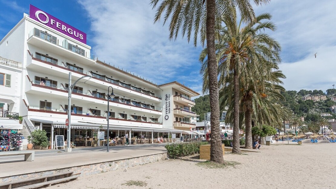 FERGUS Style Soller Beach, Majorca – HolidayGems.co.uk