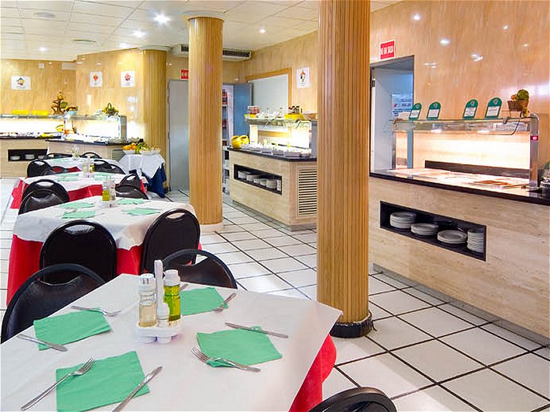 Magic Villa Benidorm Hotel, Spain – HolidayGems.co.uk