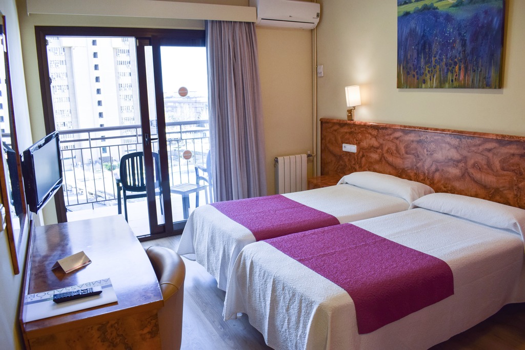 Hotel Ambassador I & II, Benidorm, Spain – HolidayGems.co.uk