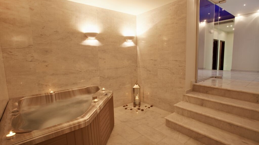 Silva Beach Hotel, Crete – HolidayGems.co.uk