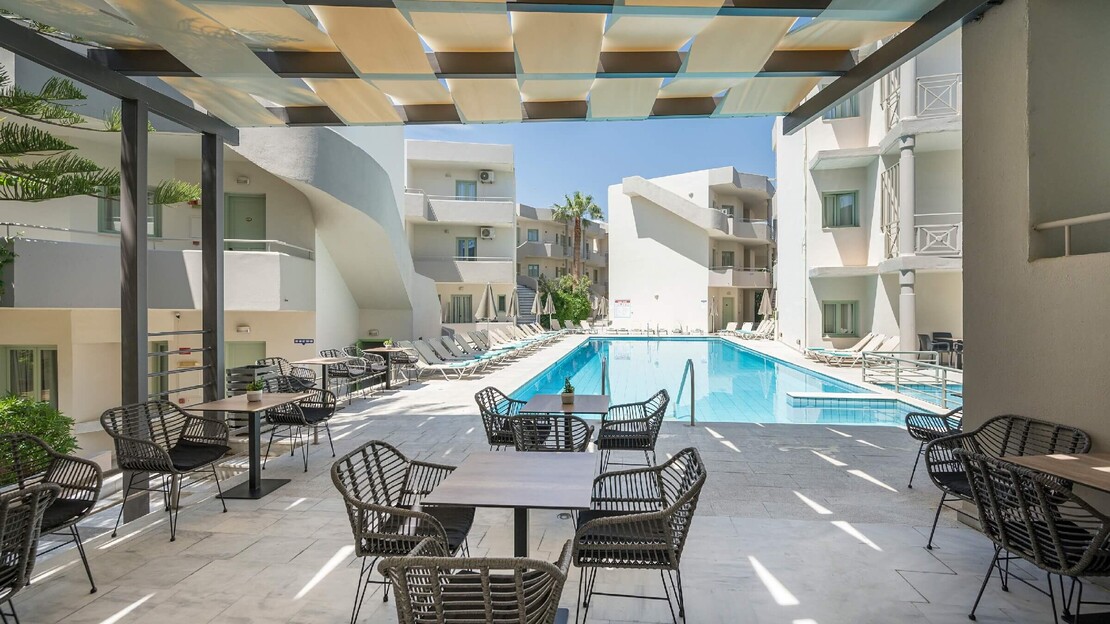 Summer Beach Hotel2024/2025 – Hotel