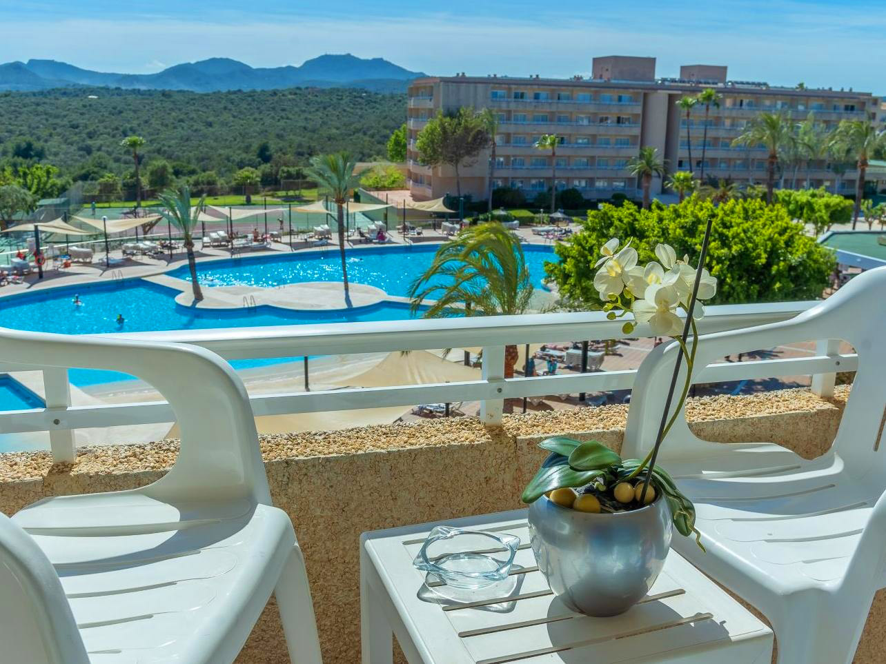 Club Cala Romani : HolidayGems Holidays