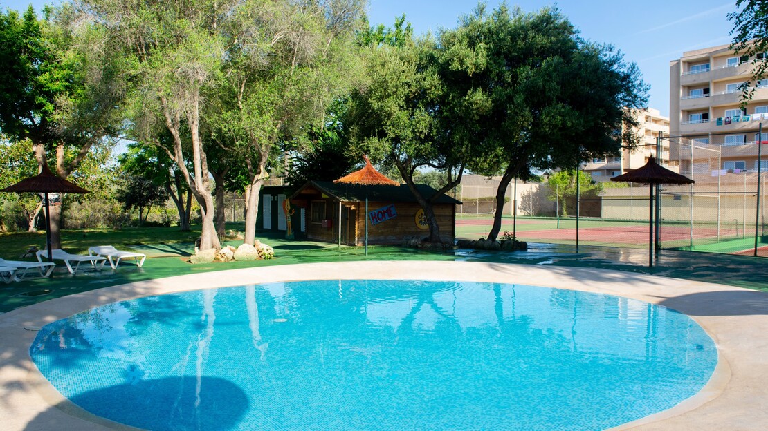 Club Cala Romani : HolidayGems Holidays