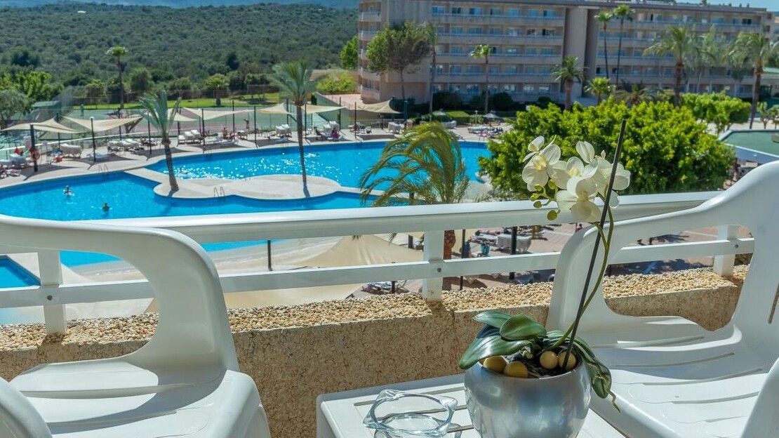 Club Cala Romani : HolidayGems Holidays