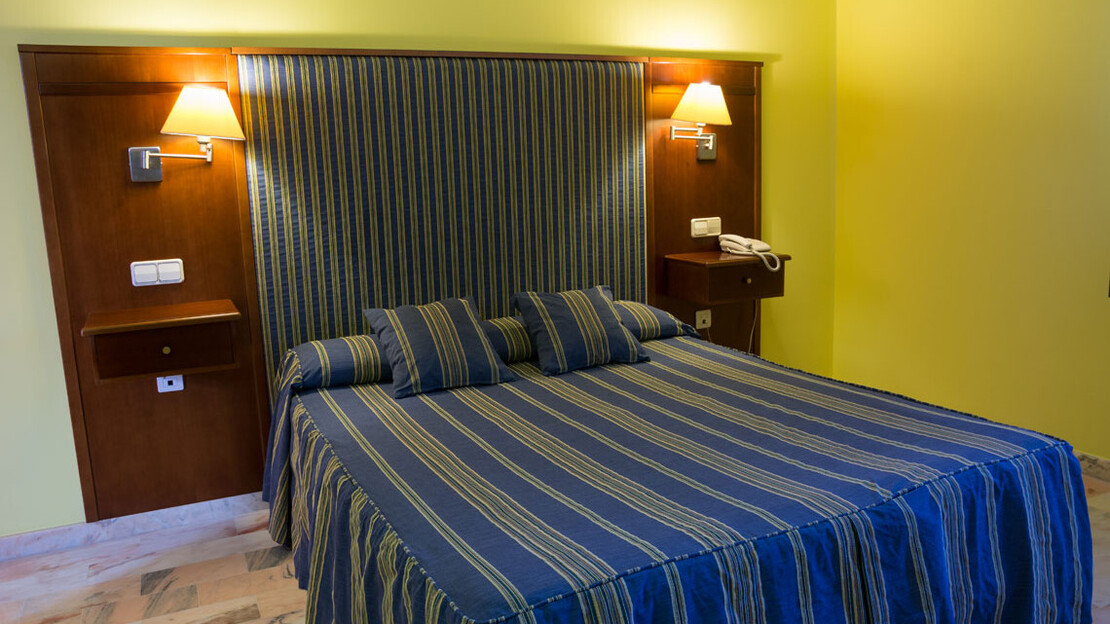 Royal Costa, Spain Holidays - HolidayGems.co.uk