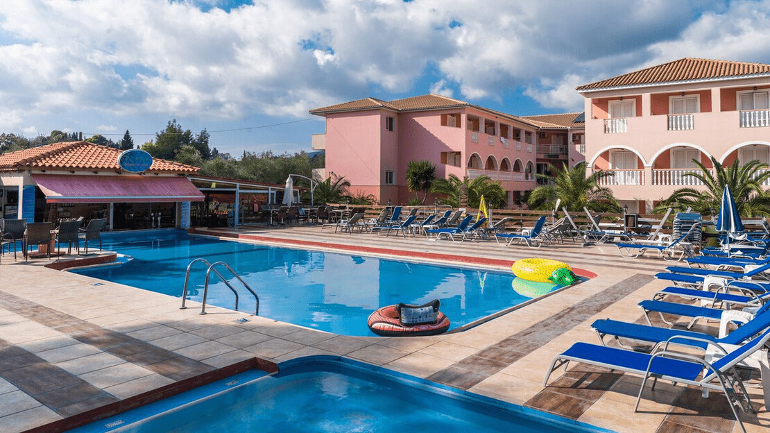 Savvas De Mar Hotel, Zante, Greece - HolidayGems.co.uk