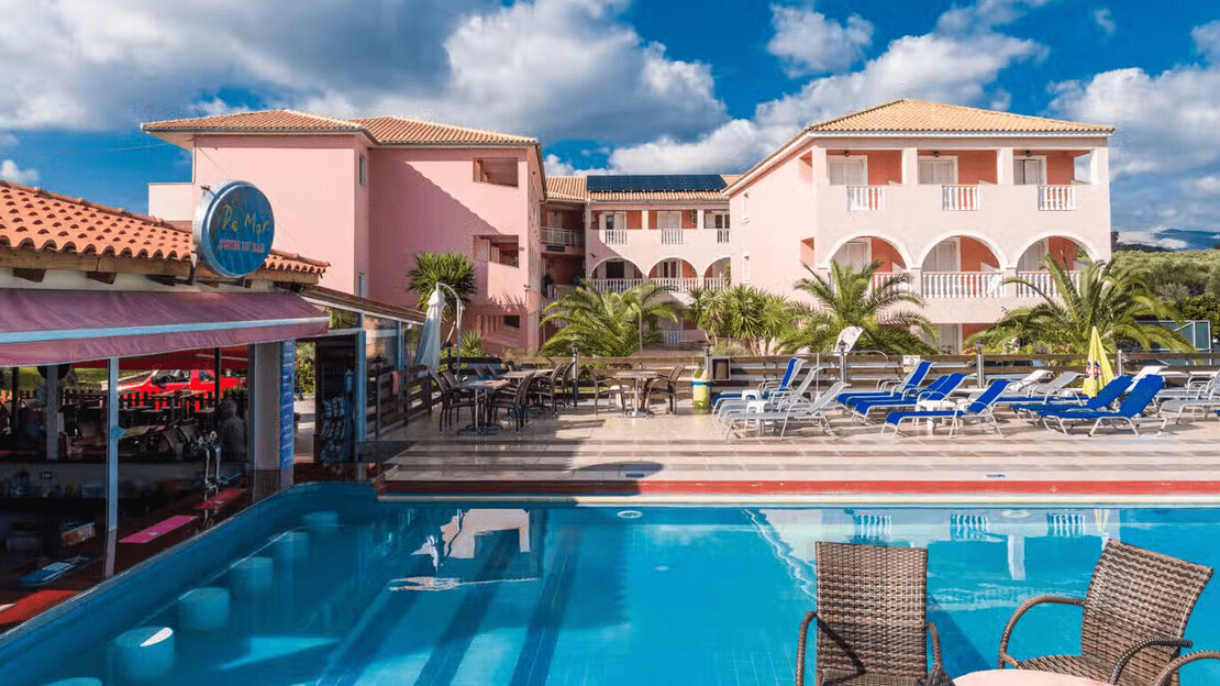 Savvas De Mar Hotel, Zante, Greece - HolidayGems.co.uk